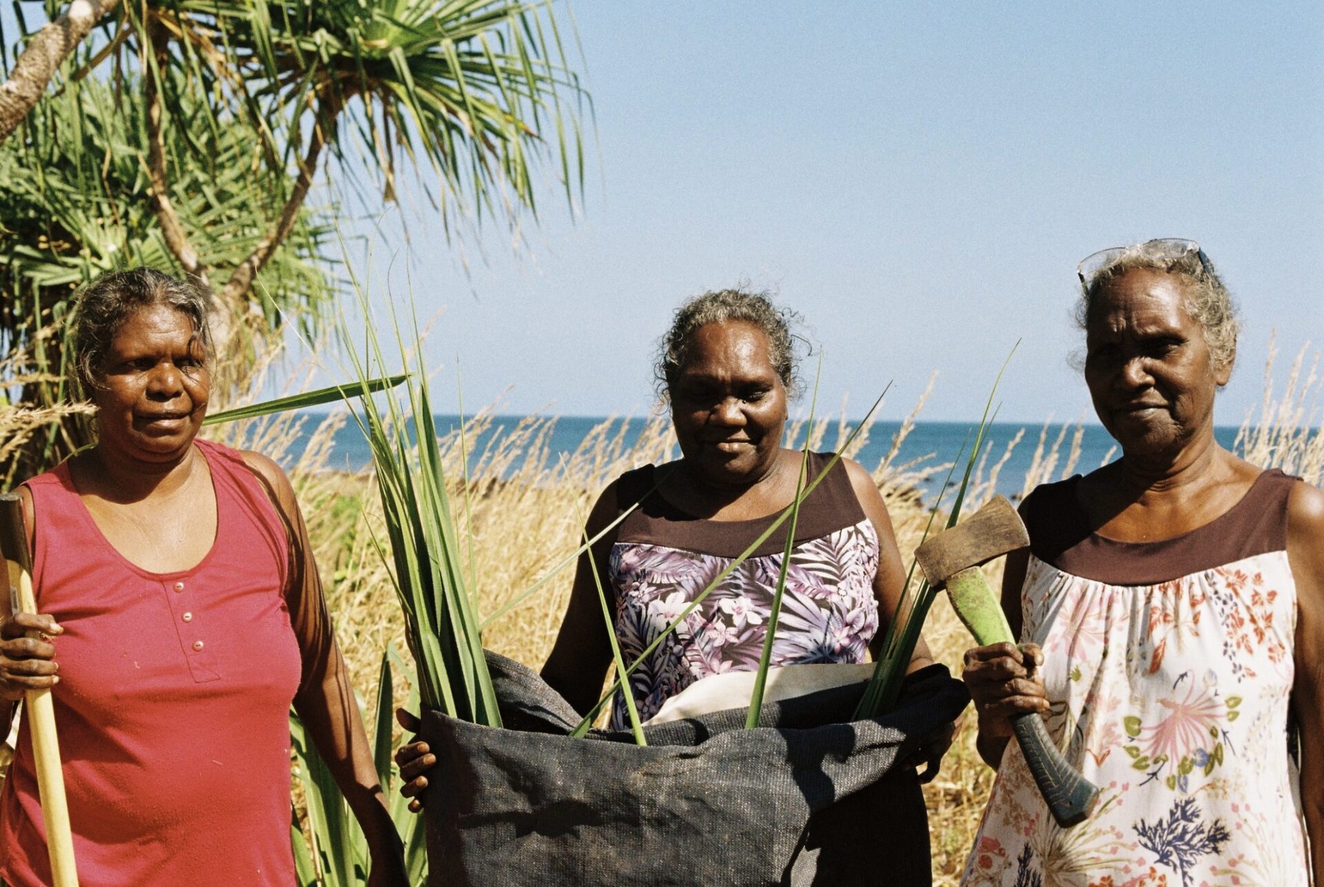 Exploring Galiwin'ku Elcho Island's Indigenous Culture: Bala Lili ...