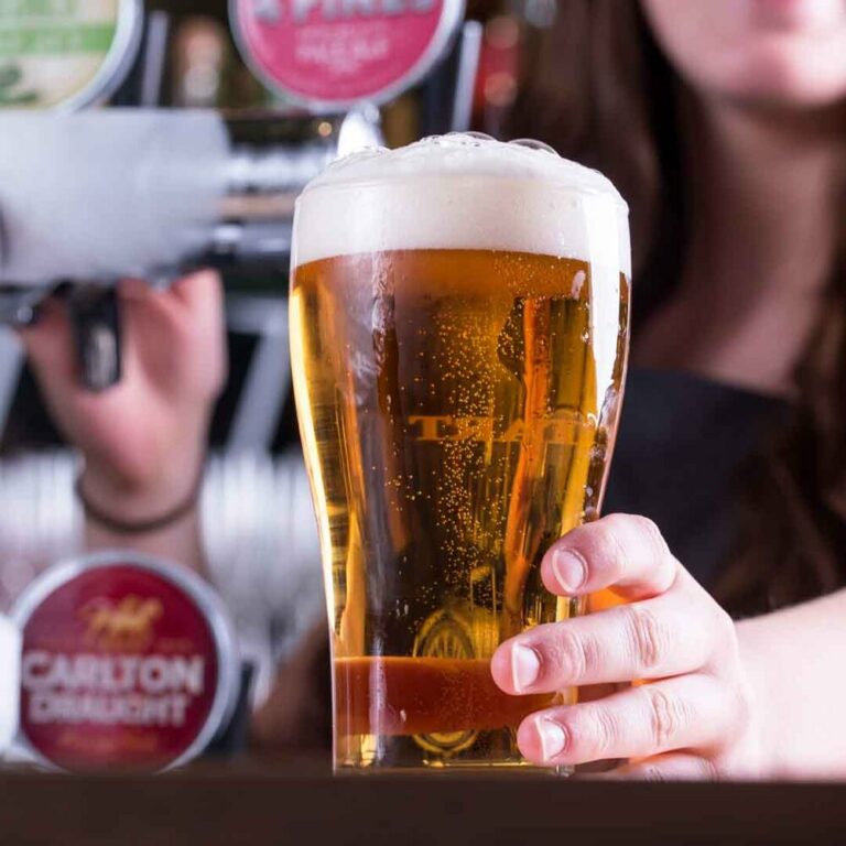 The Coolest Bars in Darwin, According to Locals