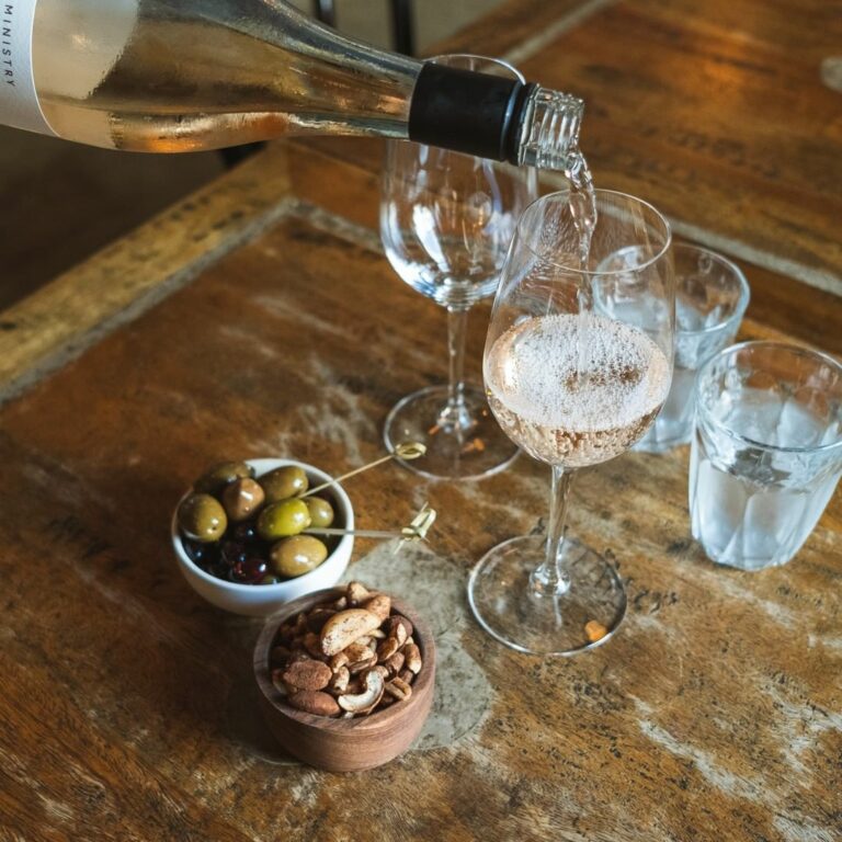 The Coolest Bars in Darwin, According to Locals